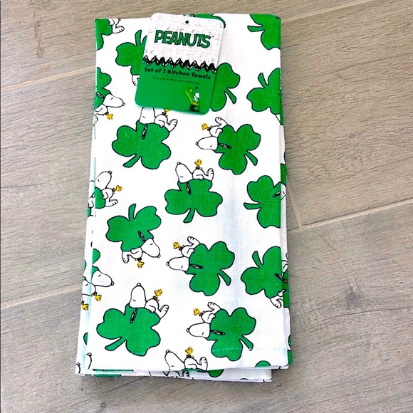 Peanuts | Kitchen | Peanuts Snoopy Shamrock Set2 Kitchen Towels | Poshmark